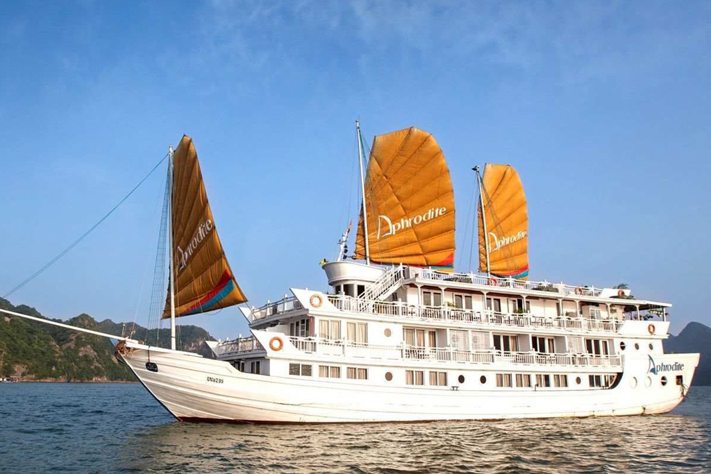 Aphrodite Cruise Halong Bay | Incredible Asia Journeys