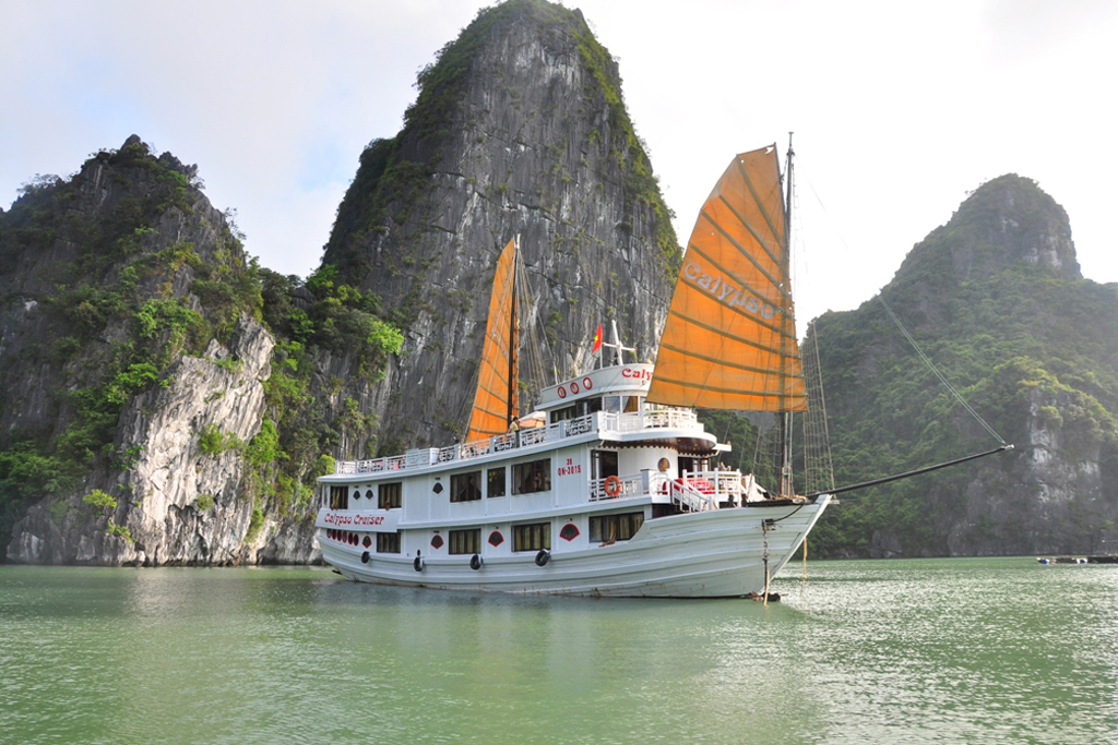 Calypso cruiser Halong Bay | Incredible Asia Journeys