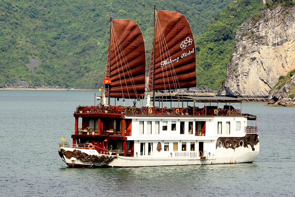 Violet Cruise Halong Bay | Incredible Asia Journeys